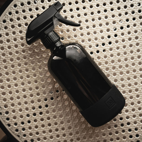Home - Recycled Glass Refillable Spray Bottle – Só Luxury